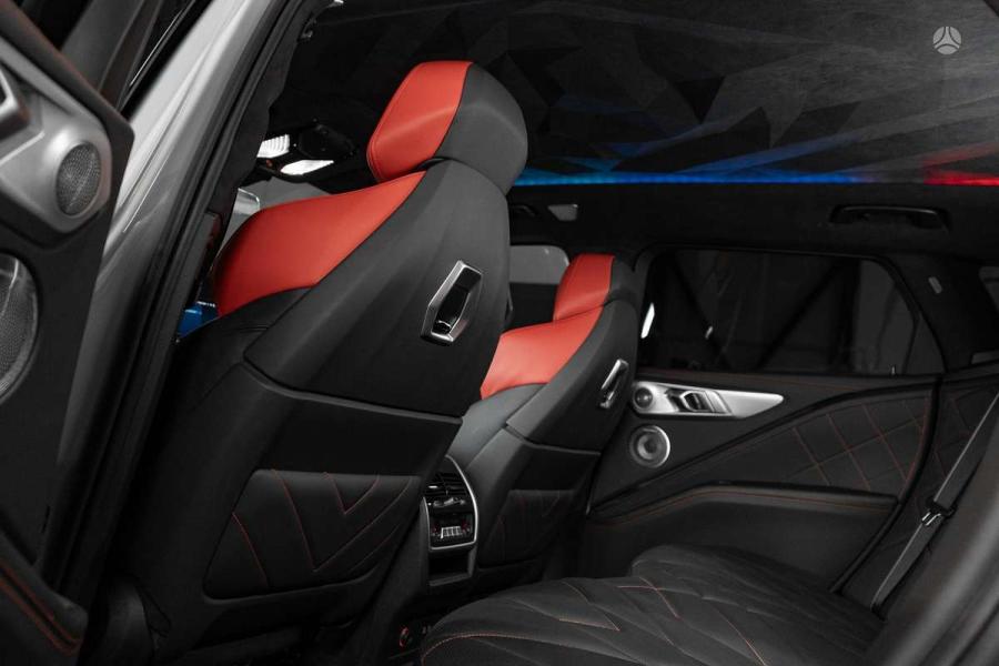 Pelēks BMW XM 2023 Rīga, ar dzinēja tilpumu 4.40 L un nobraukumu 56 tūkst. km par 117370 €, foto 15 vietnē AUTOMOTO.COM.LV