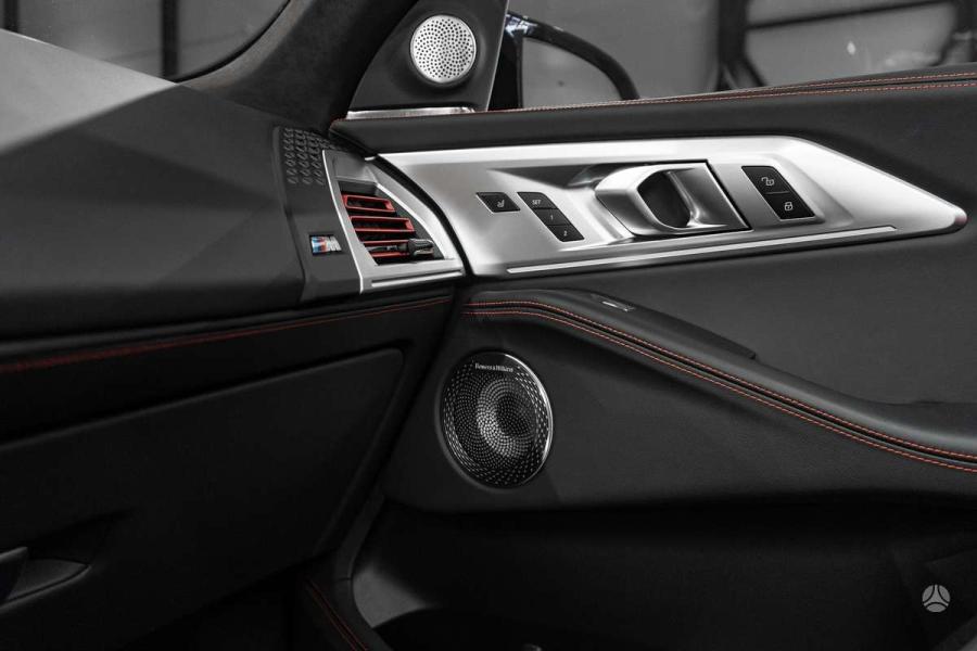 Pelēks BMW XM 2023 Rīga, ar dzinēja tilpumu 4.40 L un nobraukumu 56 tūkst. km par 117370 €, foto 33 vietnē AUTOMOTO.COM.LV