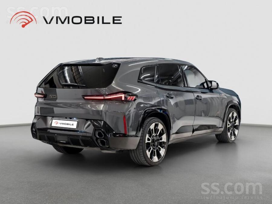 Pelēks BMW XM 2023 Rīga, ar dzinēja tilpumu 4.40 L un nobraukumu 65 tūkst. km par 95840 €, foto 3 vietnē AUTOMOTO.COM.LV