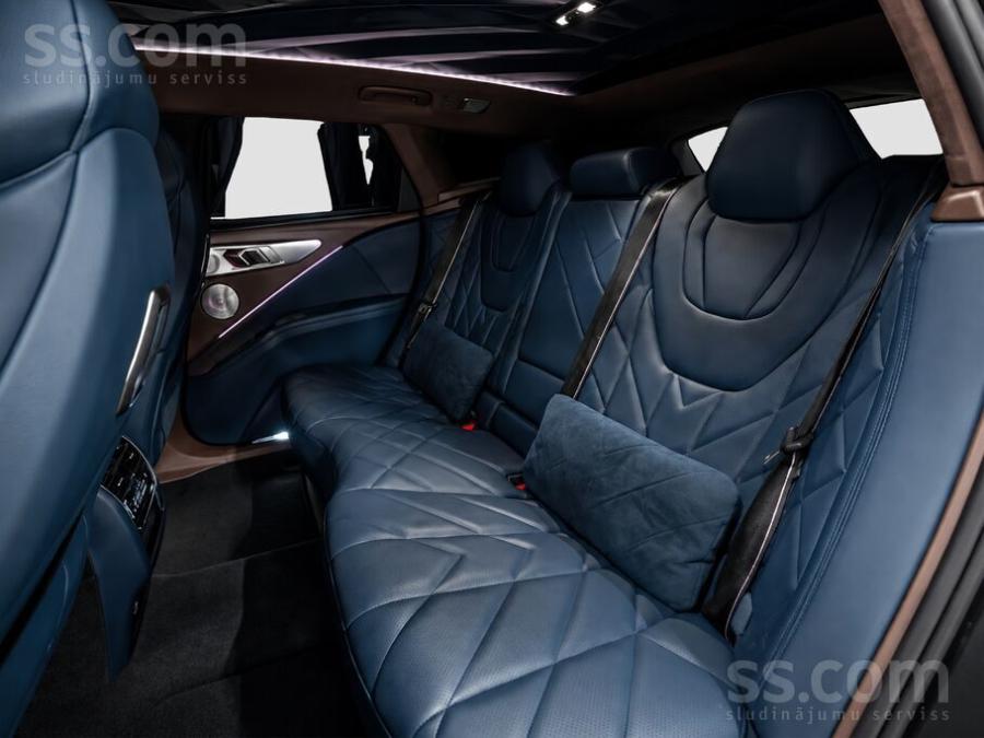 Pelēks BMW XM 2023 Rīga, ar dzinēja tilpumu 4.40 L un nobraukumu 65 tūkst. km par 95840 €, foto 10 vietnē AUTOMOTO.COM.LV