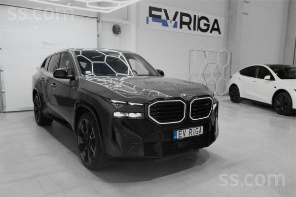 Pelēks BMW XM 2024 Rīga, ar dzinēja tilpumu 4.40 L un nobraukumu 26 tūkst. km par 121900 €, foto  vietnē AUTOMOTO.COM.LV