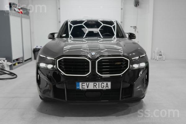 Pelēks BMW XM 2024 Rīga, ar dzinēja tilpumu 4.40 L un nobraukumu 26 tūkst. km par 121900 €, foto 3 vietnē AUTOMOTO.COM.LV