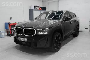 Grey BMW XM 2024 in Riga, with an engine capacity of 4.40 L and mileage of 26 thousand km for 121900 €, photo 5 on AUTOMOTO.COM.LV
