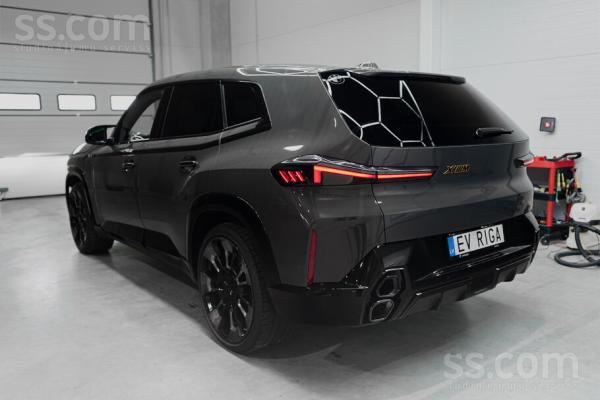 Pelēks BMW XM 2024 Rīga, ar dzinēja tilpumu 4.40 L un nobraukumu 26 tūkst. km par 121900 €, foto 5 vietnē AUTOMOTO.COM.LV