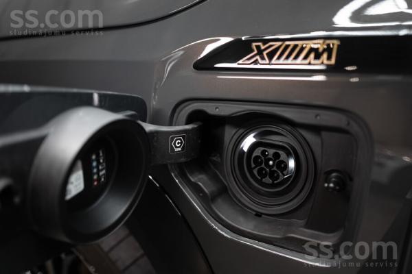 Pelēks BMW XM 2024 Rīga, ar dzinēja tilpumu 4.40 L un nobraukumu 26 tūkst. km par 121900 €, foto 10 vietnē AUTOMOTO.COM.LV