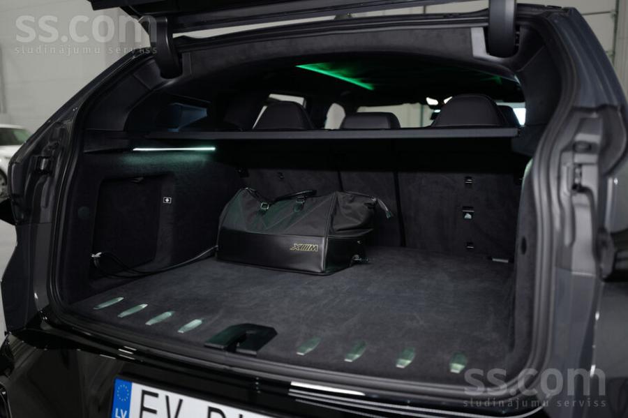 Grey BMW XM 2024 in Riga, with an engine capacity of 4.40 L and mileage of 26 thousand km for 121900 €, photo 32 on AUTOMOTO.COM.LV