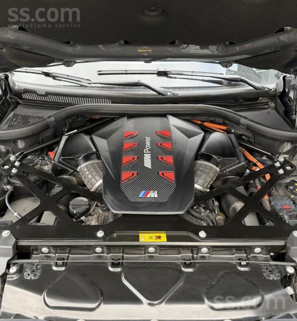 Grey BMW XM 2024 in Riga, with an engine capacity of 4.40 L and mileage of 31 thousand km for 105000 €, photo 9 on AUTOMOTO.COM.LV