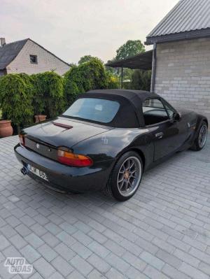 Melns BMW Z3 1996 Kauņa, ar dzinēja tilpumu 1.90 L un nobraukumu 312 tūkst. km par 5000 €, foto 3 vietnē AUTOMOTO.COM.LV
