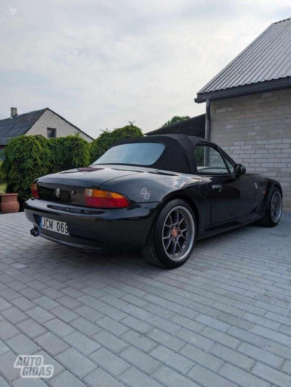 Black BMW Z3 1996 in Kaunas, with an engine capacity of 1.90 L and mileage of 312 thousand km for 5000 €, photo 7 on AUTOMOTO.COM.LV