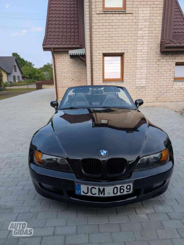 Black BMW Z3 1996 in Kaunas, with an engine capacity of 1.90 L and mileage of 312 thousand km for 5000 €, photo 8 on AUTOMOTO.COM.LV