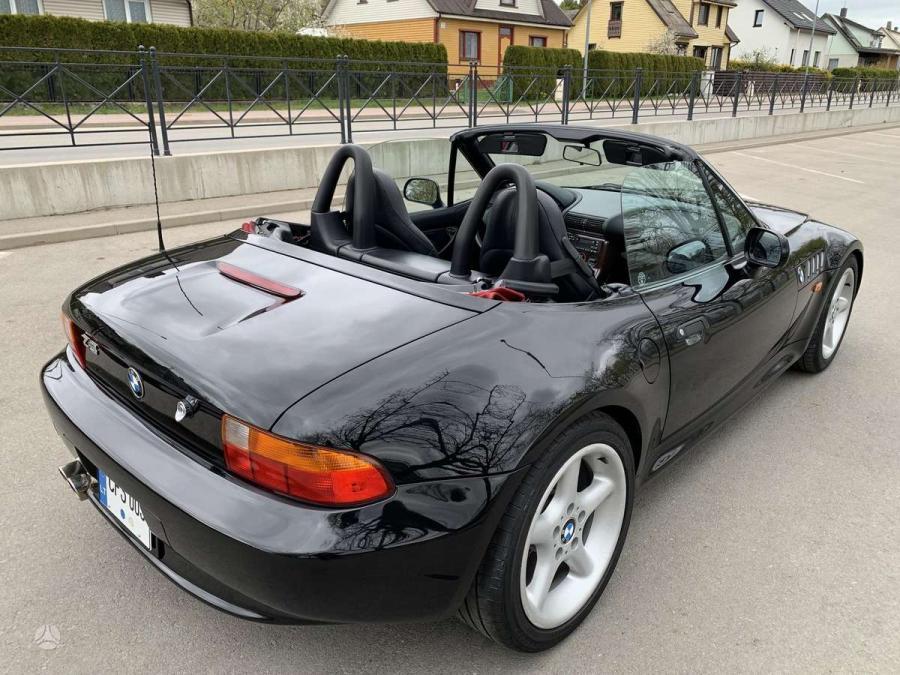 Black BMW Z3 1998 in Vilnius, with an engine capacity of 2.79 L and mileage of 125 thousand km for 13500 €, photo 6 on AUTOMOTO.COM.LV