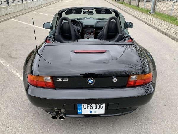 Melns BMW Z3 1998 Viļņa, ar dzinēja tilpumu 2.79 L un nobraukumu 125 tūkst. km par 13500 €, foto 6 vietnē AUTOMOTO.COM.LV