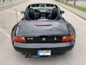 Black BMW Z3 1998 in Vilnius, with an engine capacity of 2.79 L and mileage of 125 thousand km for 13500 €, photo 7 on AUTOMOTO.COM.LV