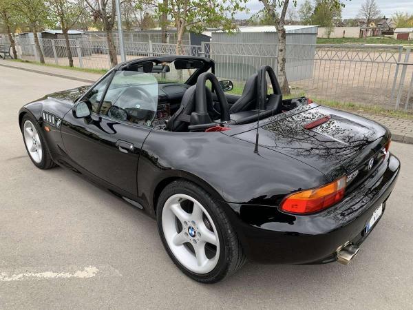 Melns BMW Z3 1998 Viļņa, ar dzinēja tilpumu 2.79 L un nobraukumu 125 tūkst. km par 13500 €, foto 7 vietnē AUTOMOTO.COM.LV