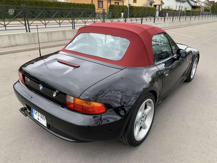 Black BMW Z3 1998 in Vilnius, with an engine capacity of 2.79 L and mileage of 125 thousand km for 13500 €, photo 11 on AUTOMOTO.COM.LV