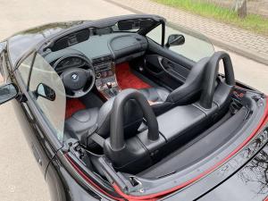 Black BMW Z3 1998 in Vilnius, with an engine capacity of 2.79 L and mileage of 125 thousand km for 13500 €, photo 13 on AUTOMOTO.COM.LV