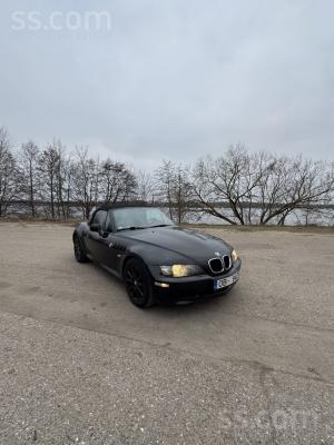 Melns BMW Z3 2000 Rīga, ar dzinēja tilpumu 1.90 L un nobraukumu 219 tūkst. km par 6500 €, foto 4 vietnē AUTOMOTO.COM.LV