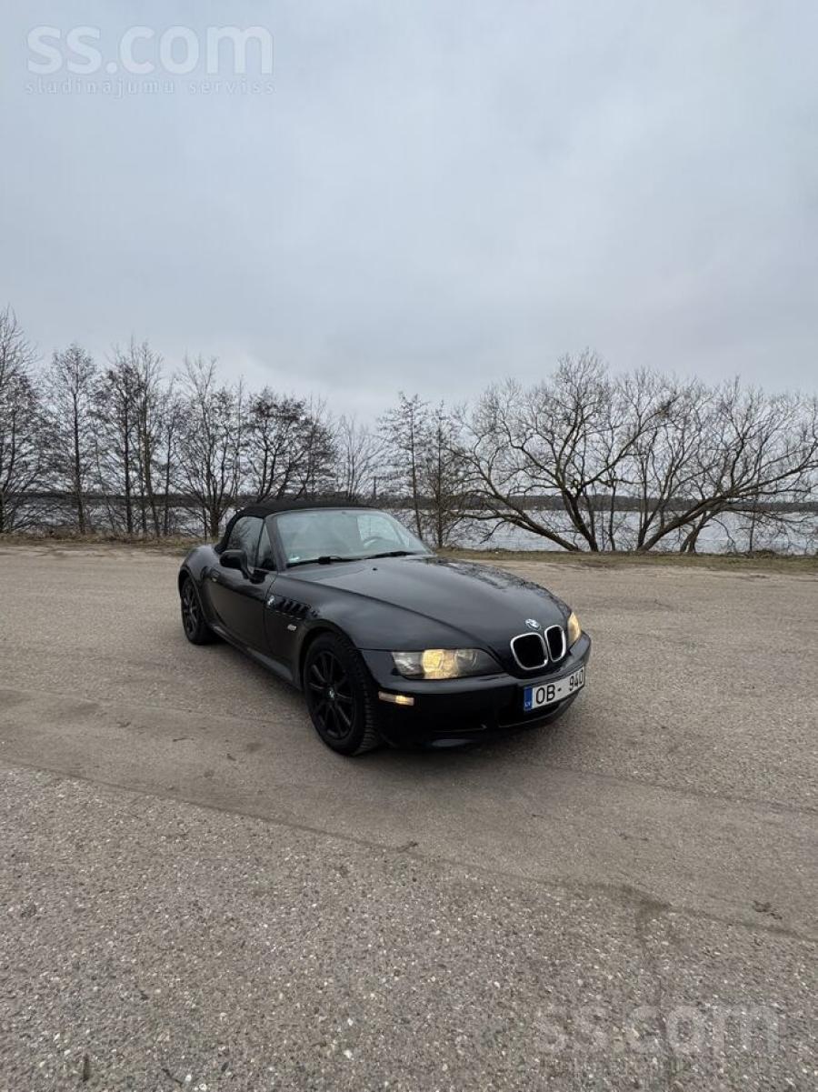 Melns BMW Z3 2000 Rīga, ar dzinēja tilpumu 1.90 L un nobraukumu 219 tūkst. km par 6500 €, foto 4 vietnē AUTOMOTO.COM.LV