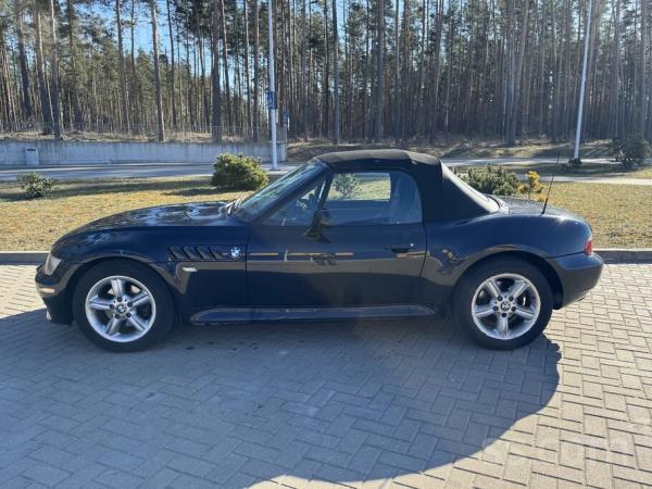 Melns BMW Z3 2000 Rīga, ar dzinēja tilpumu 1.90 L un nobraukumu 220 tūkst. km par 5900 €, foto 2 vietnē AUTOMOTO.COM.LV