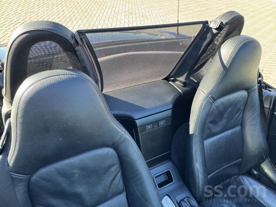 Черный БМВ Зет 3 2000 в Рига, объемом двигателя 1.90 л и пробегом 220 тыс. км за 5900 €, фото 8 на AUTOMOTO.COM.LV