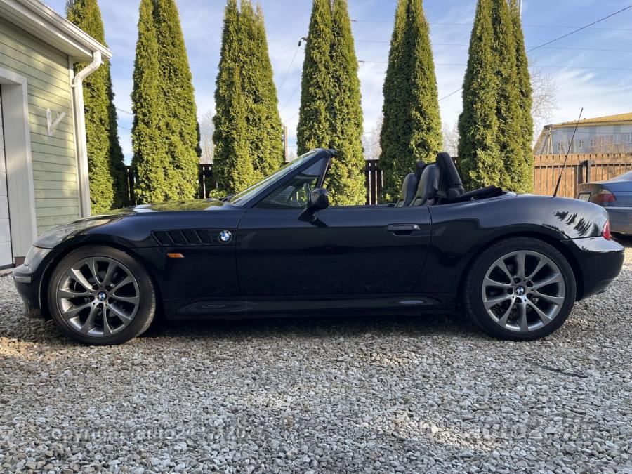 Melns BMW Z3 2001 Tallina, ar dzinēja tilpumu 1.90 L un nobraukumu 230 tūkst. km par 8900 €, foto 1 vietnē AUTOMOTO.COM.LV