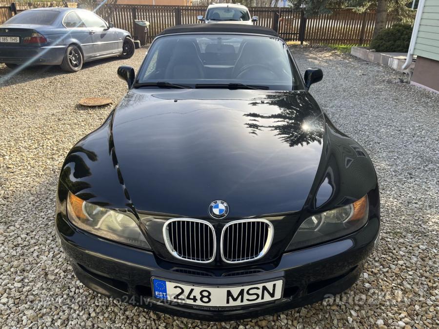 Melns BMW Z3 2001 Tallina, ar dzinēja tilpumu 1.90 L un nobraukumu 230 tūkst. km par 8900 €, foto 15 vietnē AUTOMOTO.COM.LV