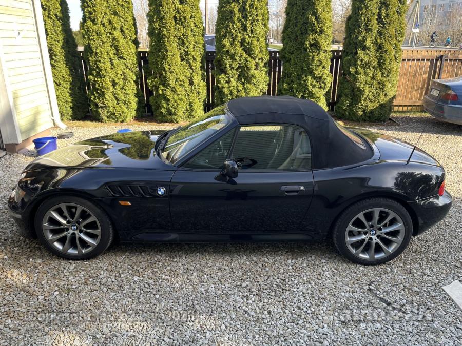 Melns BMW Z3 2001 Tallina, ar dzinēja tilpumu 1.90 L un nobraukumu 230 tūkst. km par 8900 €, foto 17 vietnē AUTOMOTO.COM.LV