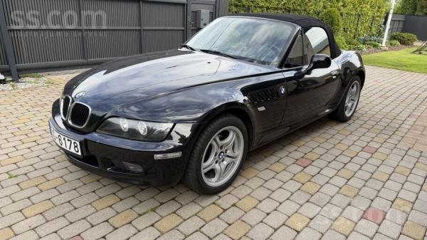 Melns BMW Z3 2001 Limbaži, ar dzinēja tilpumu 1.90 L un nobraukumu 256 tūkst. km par 6500 €, foto 1 vietnē AUTOMOTO.COM.LV