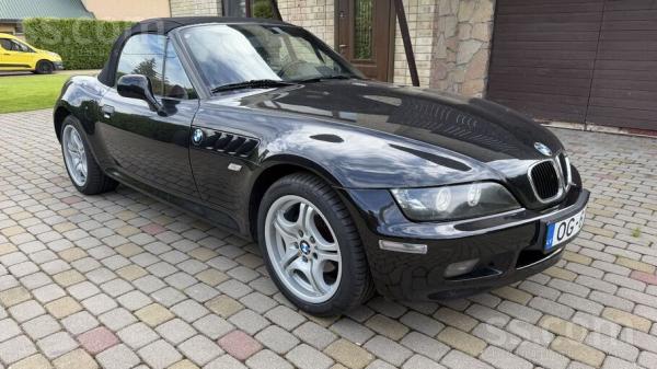 Melns BMW Z3 2001 Limbaži, ar dzinēja tilpumu 1.90 L un nobraukumu 256 tūkst. km par 6500 €, foto 3 vietnē AUTOMOTO.COM.LV