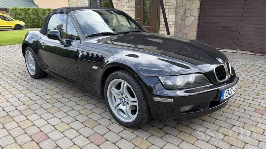 Melns BMW Z3 2001 Limbaži, ar dzinēja tilpumu 1.90 L un nobraukumu 256 tūkst. km par 6500 €, foto 4 vietnē AUTOMOTO.COM.LV