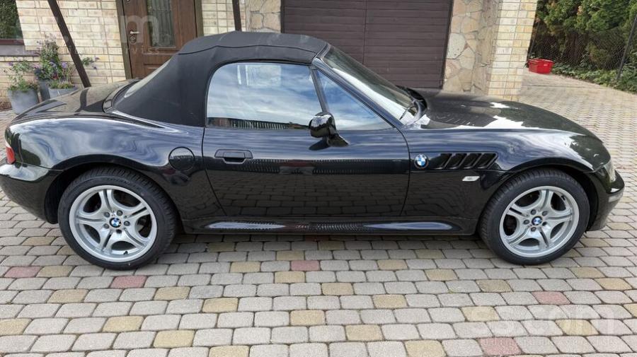 Melns BMW Z3 2001 Limbaži, ar dzinēja tilpumu 1.90 L un nobraukumu 256 tūkst. km par 6500 €, foto 8 vietnē AUTOMOTO.COM.LV