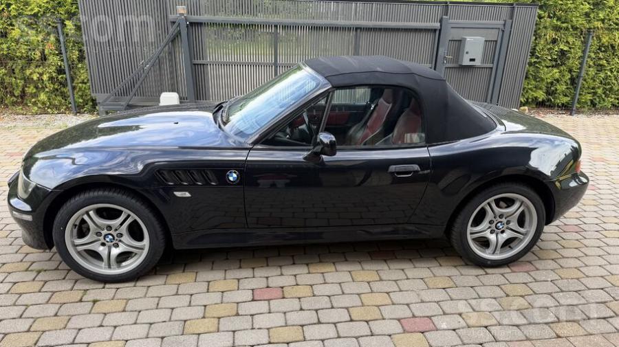 Melns BMW Z3 2001 Limbaži, ar dzinēja tilpumu 1.90 L un nobraukumu 256 tūkst. km par 6500 €, foto 9 vietnē AUTOMOTO.COM.LV