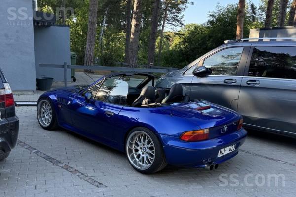 Zils BMW Z3 1996 Liepāja, ar dzinēja tilpumu 1.90 L un nobraukumu 278 tūkst. km par 7200 €, foto 3 vietnē AUTOMOTO.COM.LV