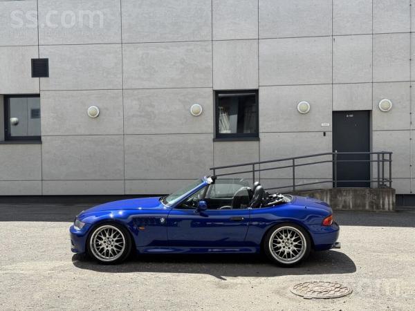 Zils BMW Z3 1996 Liepāja, ar dzinēja tilpumu 1.90 L un nobraukumu 278 tūkst. km par 7200 €, foto 4 vietnē AUTOMOTO.COM.LV