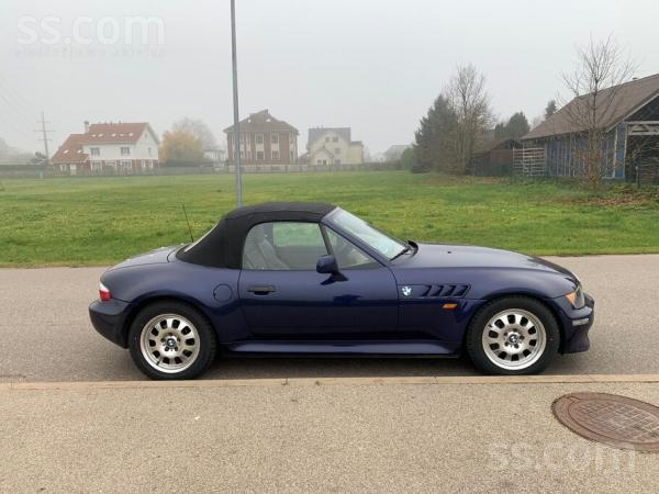 Blue BMW Z3 1998 in Riga, with an engine capacity of 2.80 L and mileage of 225 thousand km for 8600 €, photo 2 on AUTOMOTO.COM.LV