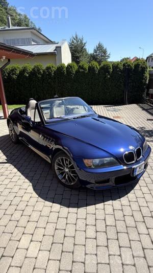 Zils BMW Z3 1999 Aizkraukle, ar dzinēja tilpumu 2.50 L un nobraukumu 96 tūkst. km par 6700 €, foto  vietnē AUTOMOTO.COM.LV