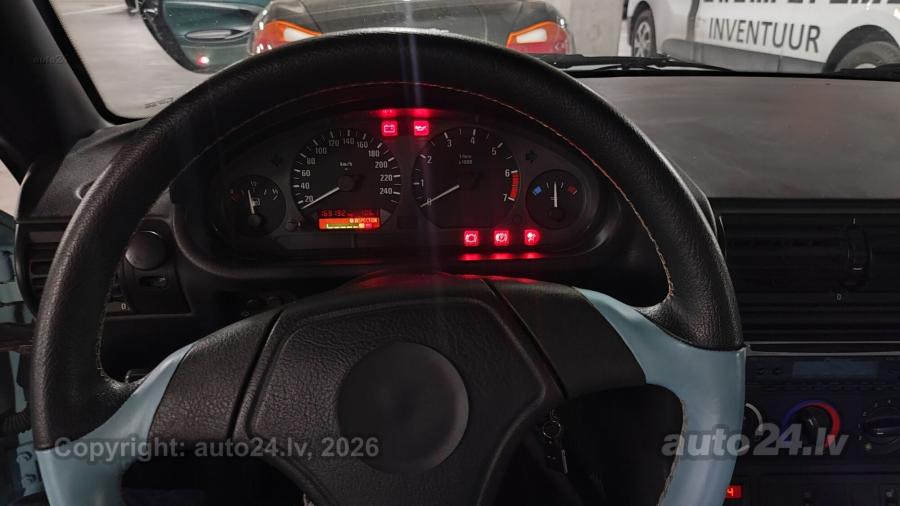 Zaļš BMW Z3 1996 Tallina, ar dzinēja tilpumu 1.80 L un nobraukumu 169 tūkst. km par 8990 €, foto 9 vietnē AUTOMOTO.COM.LV