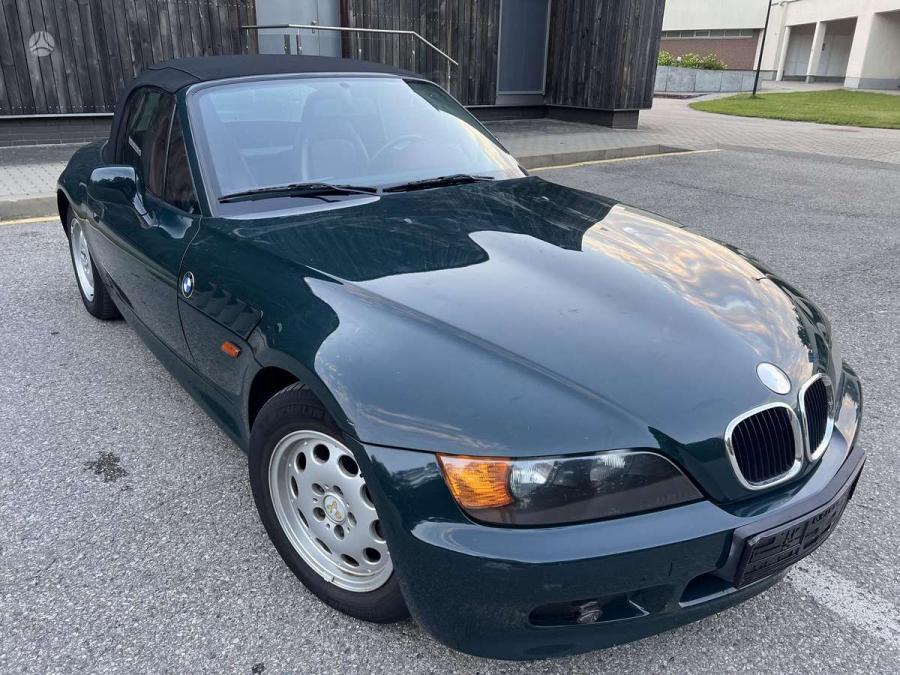 Green BMW Z3 1997 in Utena, with an engine capacity of 1.80 L and mileage of 170 thousand km for 5500 €, photo 13 on AUTOMOTO.COM.LV