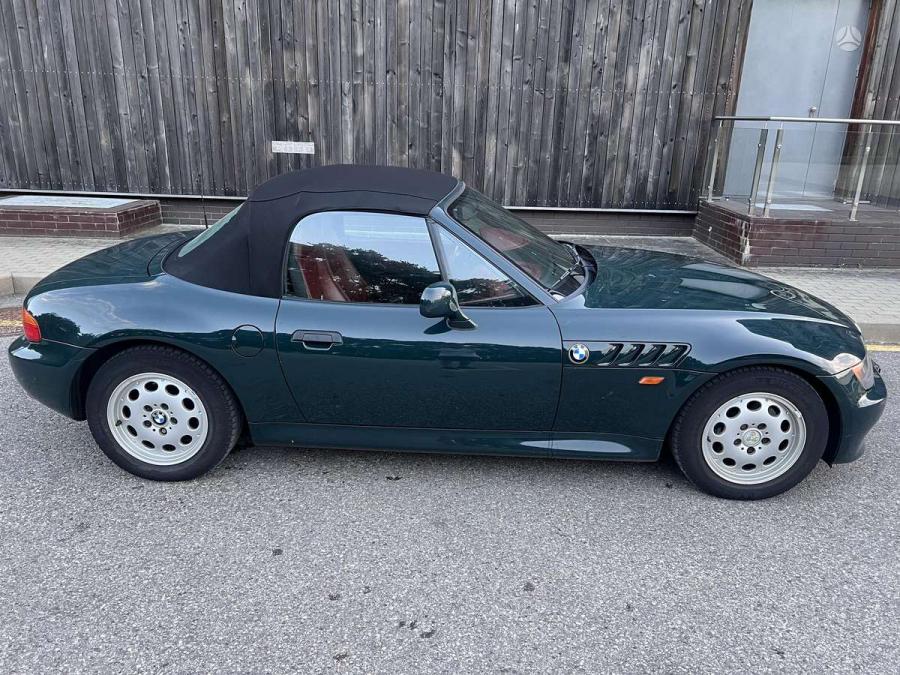 Green BMW Z3 1997 in Utena, with an engine capacity of 1.80 L and mileage of 170 thousand km for 5500 €, photo 18 on AUTOMOTO.COM.LV
