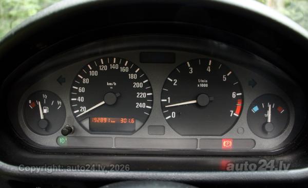 Зеленый БМВ Зет 3 1997 в Таллин, объемом двигателя 1.90 л и пробегом 193 тыс. км за 7500 €, фото 9 на AUTOMOTO.COM.LV