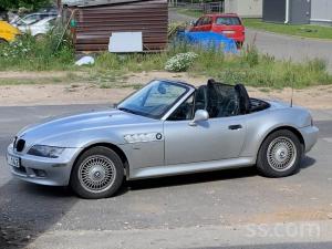 Pelēks BMW Z3 2001 Rīga, ar dzinēja tilpumu 1.90 L un nobraukumu 189 tūkst. km par 5300 €, foto  vietnē AUTOMOTO.COM.LV