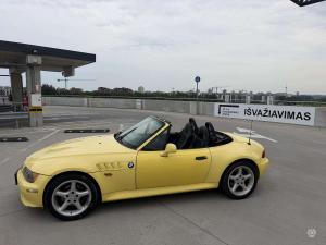 Yellow BMW Z3 1998 in Vilnius, with an engine capacity of 2.79 L and mileage of 330 thousand km for 7500 €, photo 3 on AUTOMOTO.COM.LV