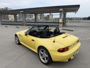 Yellow BMW Z3 1998 in Vilnius, with an engine capacity of 2.79 L and mileage of 330 thousand km for 7500 €, photo 7 on AUTOMOTO.COM.LV