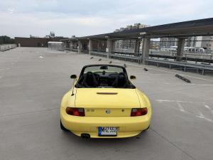 Yellow BMW Z3 1998 in Vilnius, with an engine capacity of 2.79 L and mileage of 330 thousand km for 7500 €, photo 8 on AUTOMOTO.COM.LV
