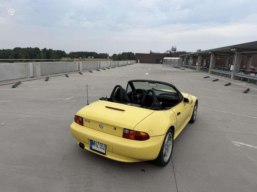 Yellow BMW Z3 1998 in Vilnius, with an engine capacity of 2.79 L and mileage of 330 thousand km for 7500 €, photo 9 on AUTOMOTO.COM.LV