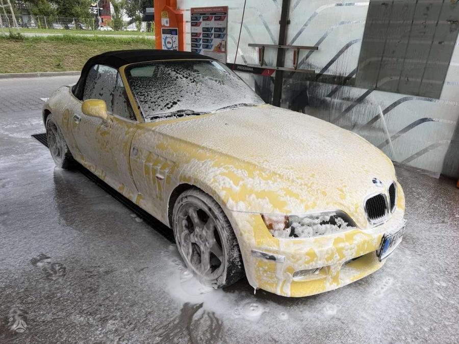 Yellow BMW Z3 1998 in Vilnius, with an engine capacity of 2.79 L and mileage of 330 thousand km for 7500 €, photo 19 on AUTOMOTO.COM.LV