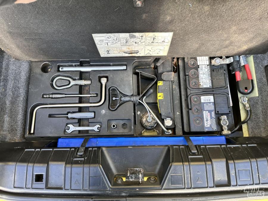 Yellow BMW Z3 2001 in Kaunas, with an engine capacity of 2.50 L and mileage of 132 thousand km for 10499 €, photo 13 on AUTOMOTO.COM.LV