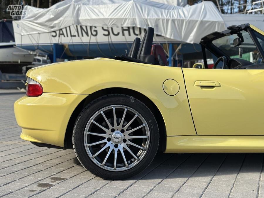 Yellow BMW Z3 2001 in Kaunas, with an engine capacity of 2.50 L and mileage of 132 thousand km for 10499 €, photo 16 on AUTOMOTO.COM.LV
