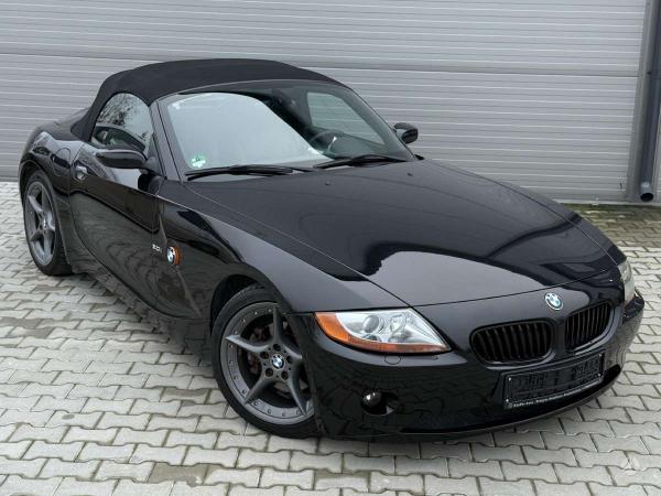 Melns BMW Z4 2003 Marijampole, ar dzinēja tilpumu 3.00 L un nobraukumu 231 tūkst. km par 8300 €, foto 9 vietnē AUTOMOTO.COM.LV