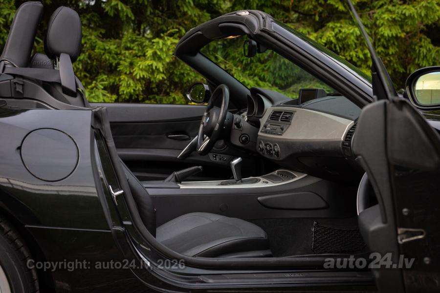 Melns BMW Z4 2003 Tallina, ar dzinēja tilpumu 3.00 L un nobraukumu 225 tūkst. km par 13199 €, foto 10 vietnē AUTOMOTO.COM.LV